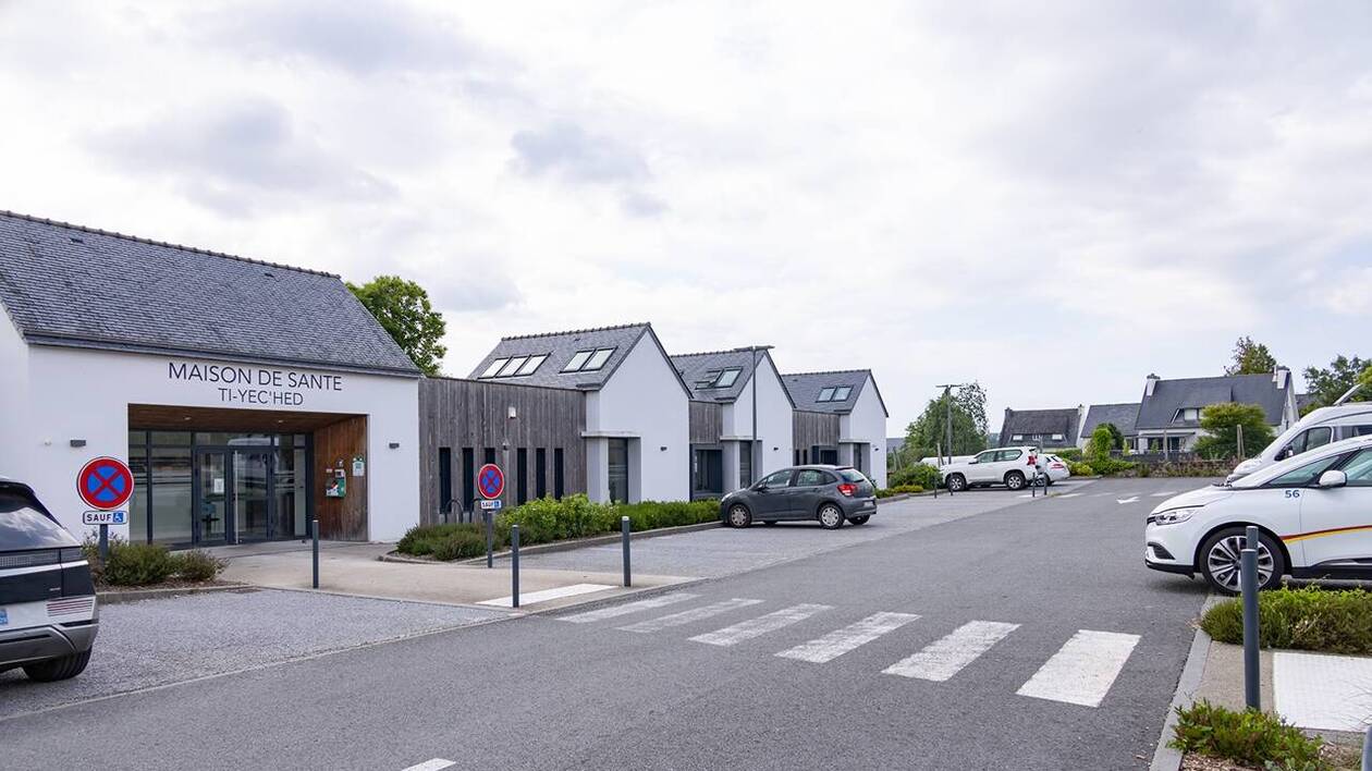 Permanence du Docteur JANNES à la Mairie - remise des dossiers médicaux